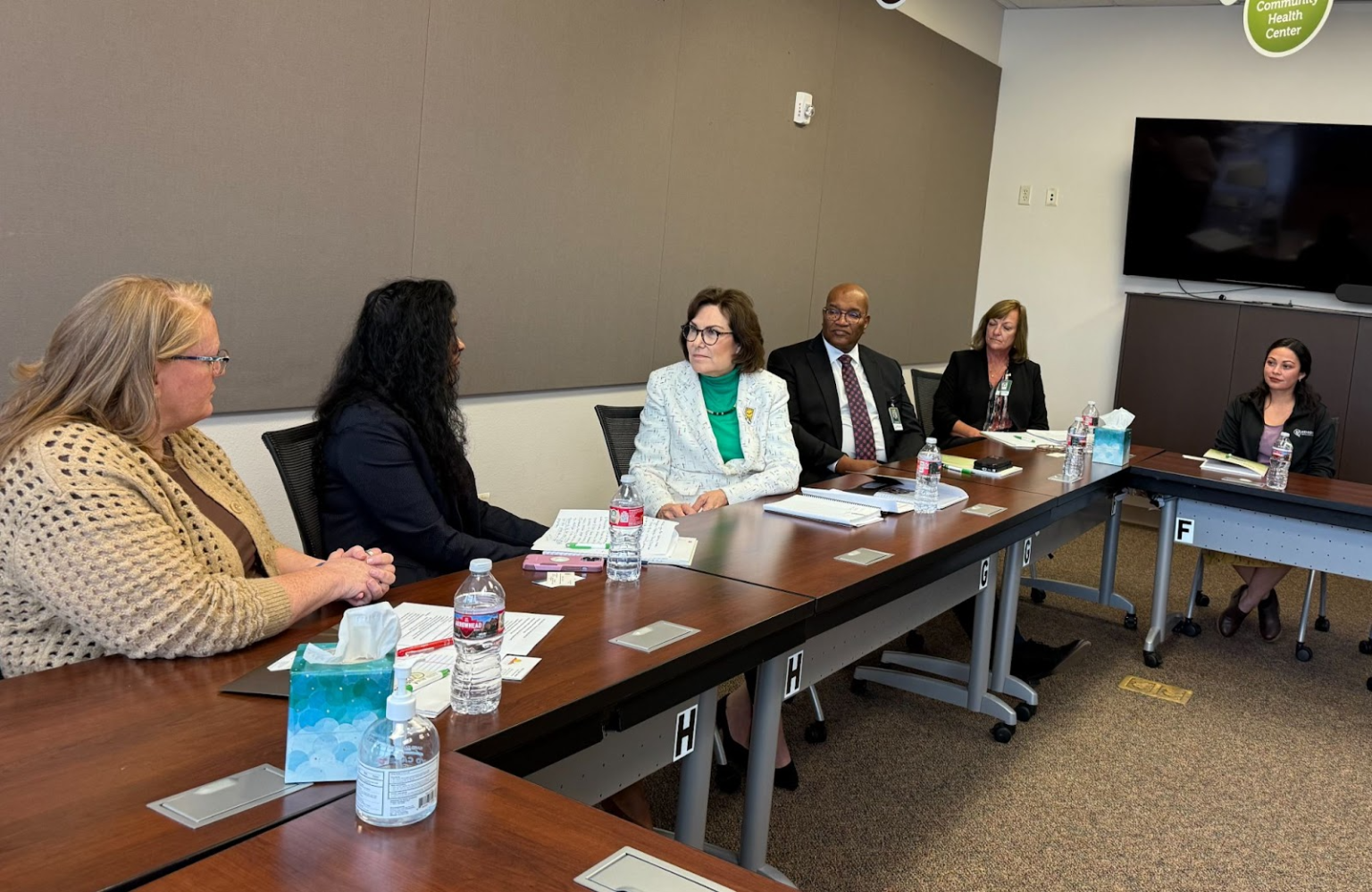 Senator Rosen Visits Health Center in Carson City, Calls for Extending ...